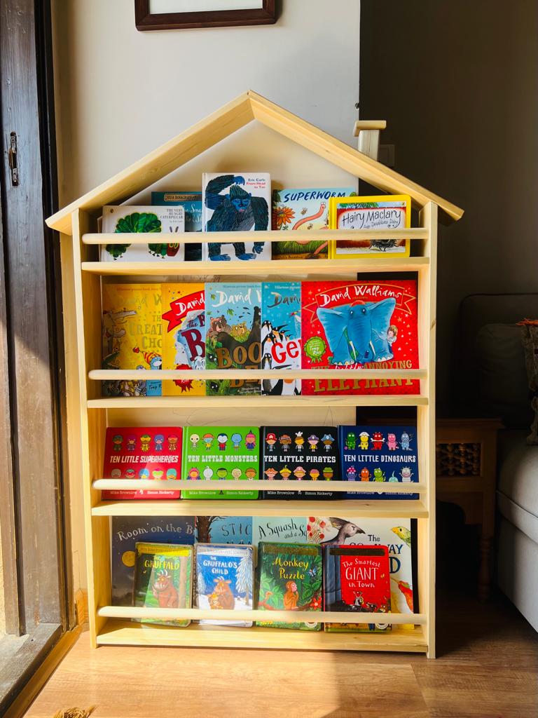 House bookshelf - the busy baby
